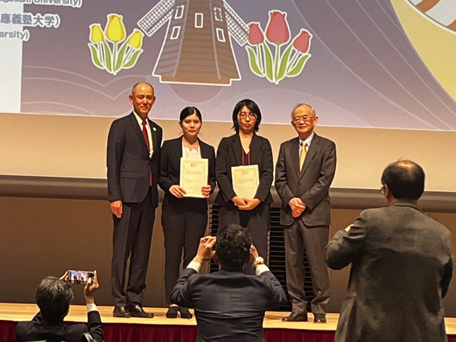 2024年12月4日 石橋亜衣里さん（特任研究員）が日本免疫学会・若手女性研究者研究支援事業に採択されました。 - 大阪大学免疫制御学